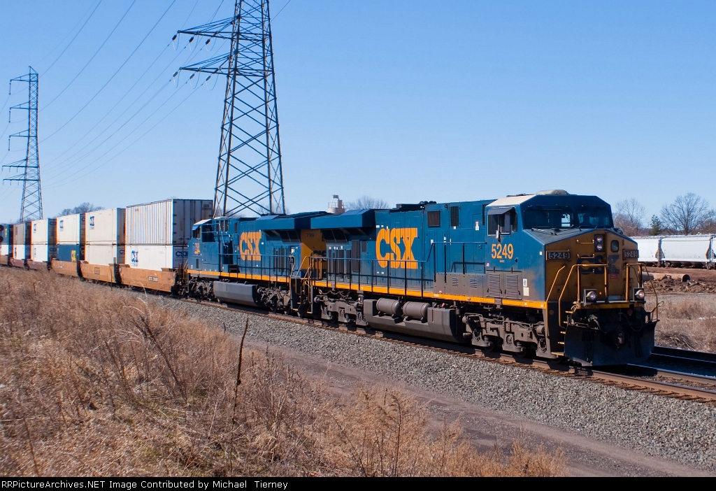 CSX Q190 with a ES44DC & ES44AC